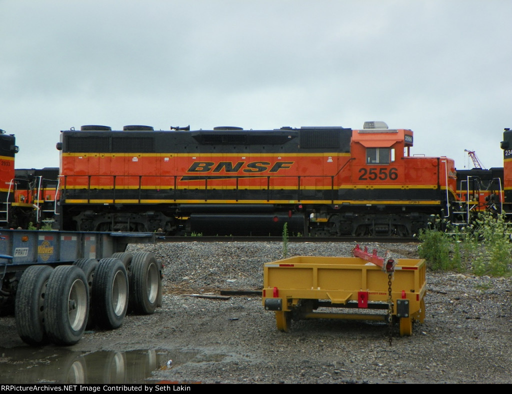 BNSF 2556
